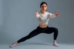 Lateral Squat Exercise: How to (Video), Muscles Worked & Variations ...